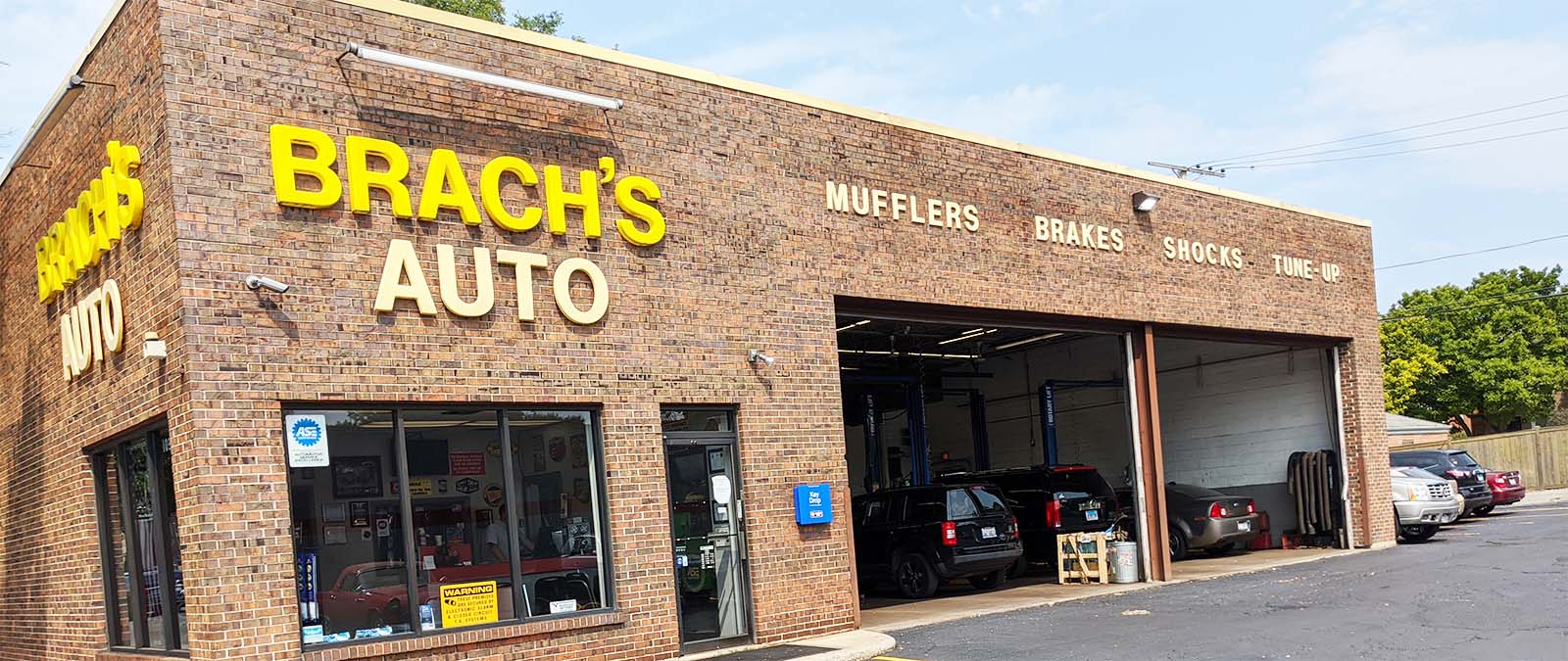 Brach's Auto Center in Chicago, Illinois - (773) 238-0606